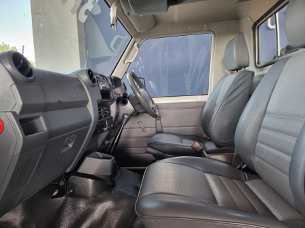 Toyota Land Cruiser 79 4.0 Pick Up for sale - R 389 900 | Carfind.co.za