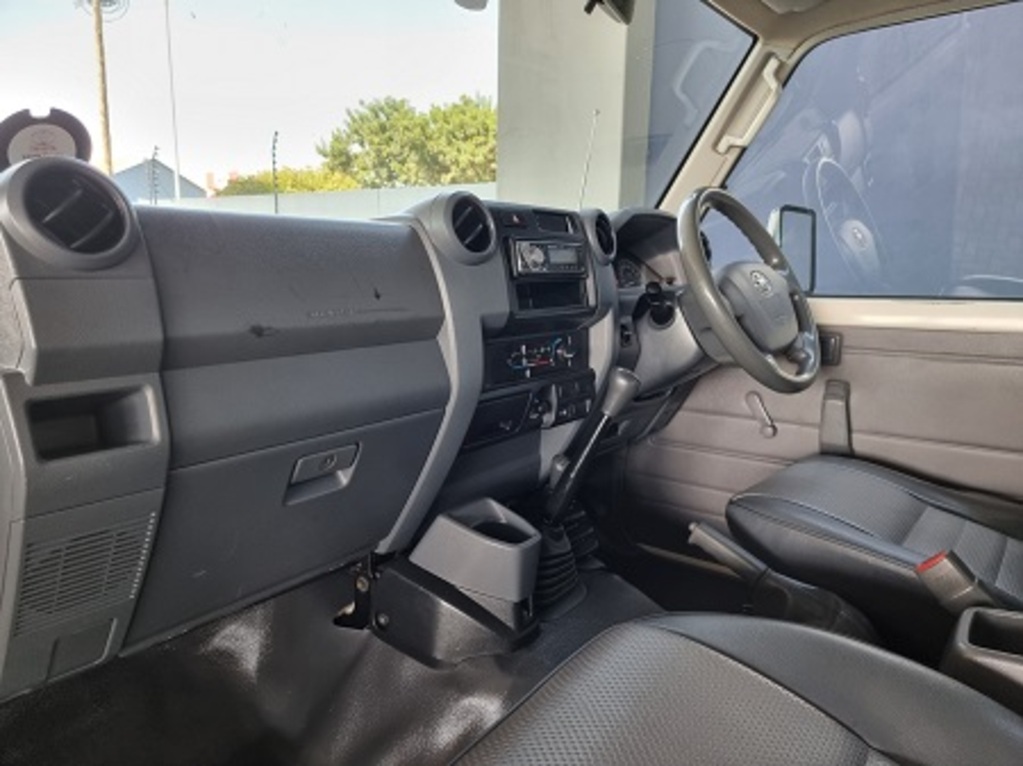 Toyota Land Cruiser 79 4.0 Pick Up for sale - R 389 900 | Carfind.co.za