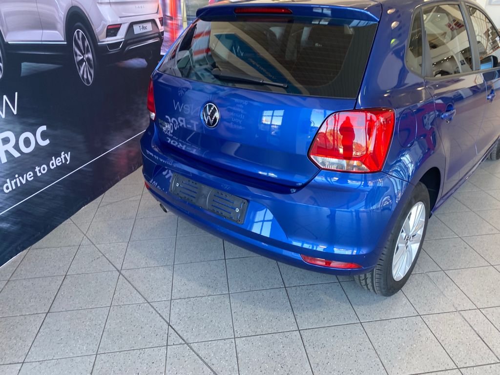 Volkswagen (VW) Polo Vivo 1.6 Hatch Comfortline Tiptronic 5 Door for ...