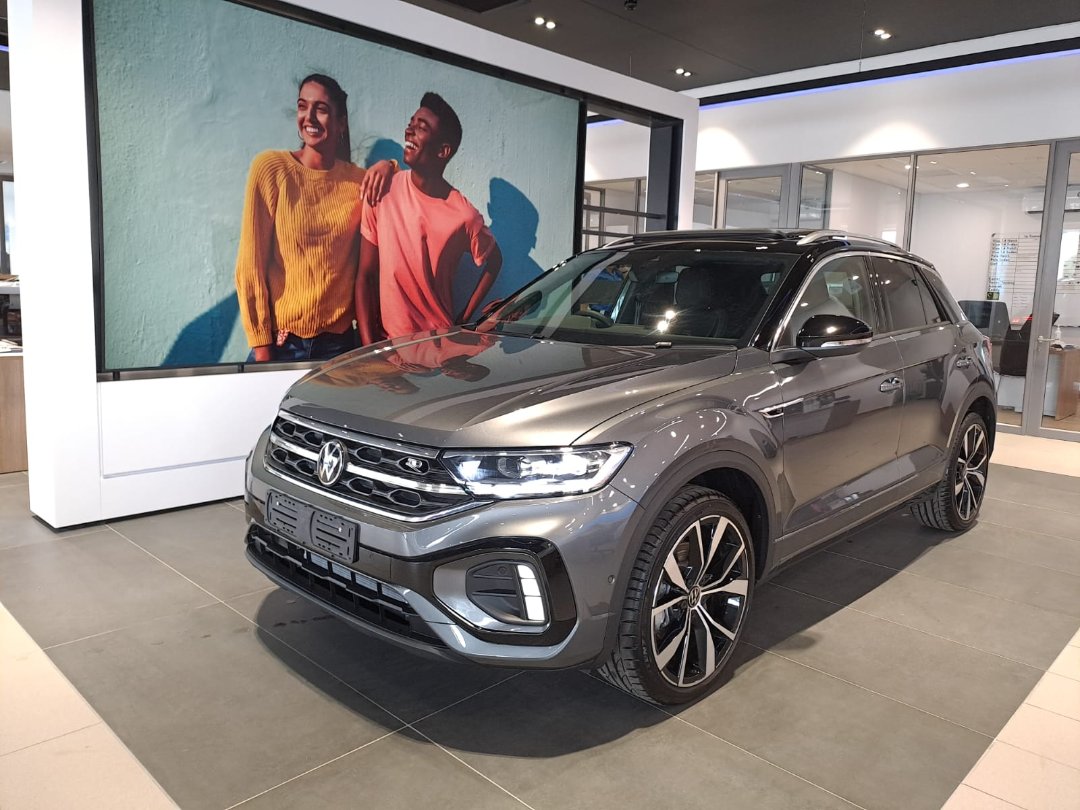 Volkswagen (VW) T-Roc 2.0 TSi 4Motion R-Line DSG for sale - R 654 900 ...