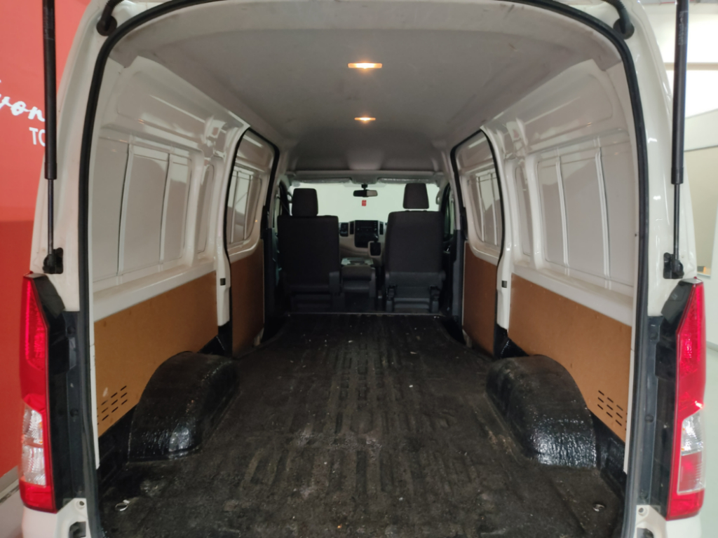 Toyota Quantum 2.8 SLWB F/C Panel Van for sale in Gauteng. - carshop.co.za