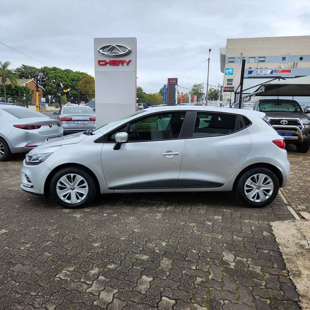 Used 2019 Renault Clio for sale in Pinetown KwaZulu-Natal - ID: 3475/1 ...