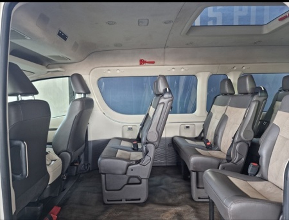 Toyota Quantum Sport Inside