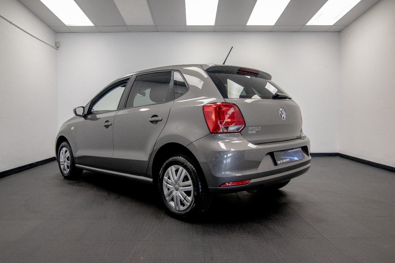 Volkswagen (VW) Polo Vivo 1.6 Hatch Comfortline Tiptronic 5 Door for ...