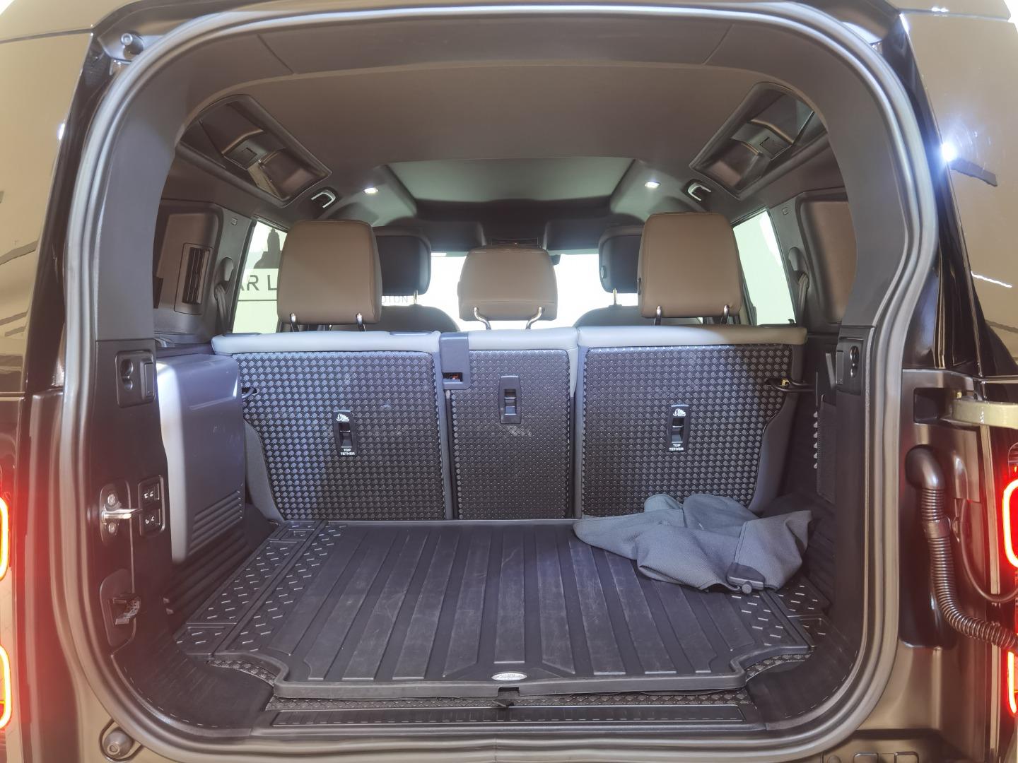 Land Rover Defender 110 D240 HSE X-Dynamic (177kW) for sale - R1 699 ...