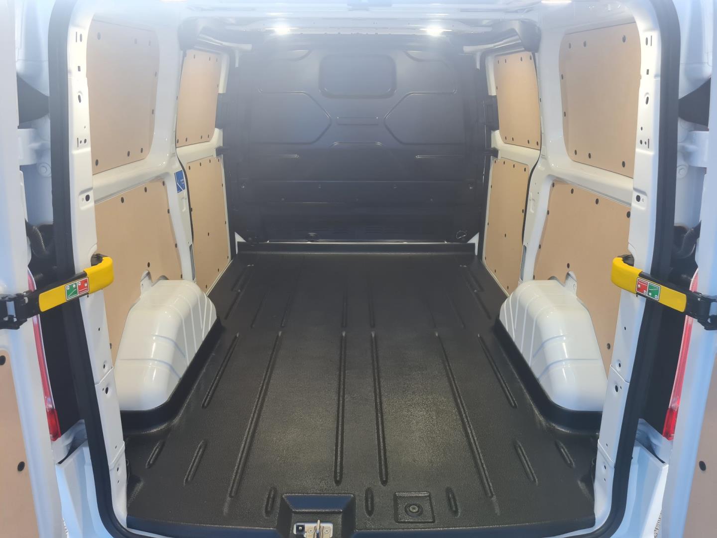 Ford Transit Custom 2.2 TDCi Sport (114 kW) Panel Van for sale - R 599 ...