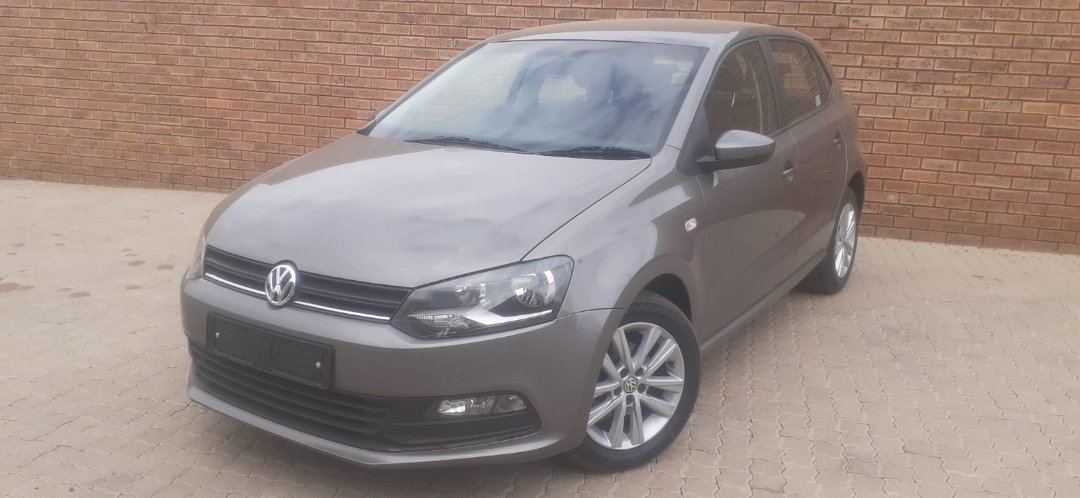Volkswagen (VW) Polo Vivo 1.6 Hatch Comfortline Tiptronic 5 Door for ...