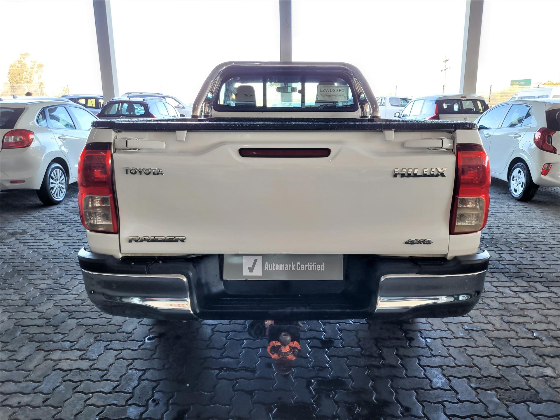 Used 2017 Toyota Hilux Single Cab for sale in East London Eastern Cape ...