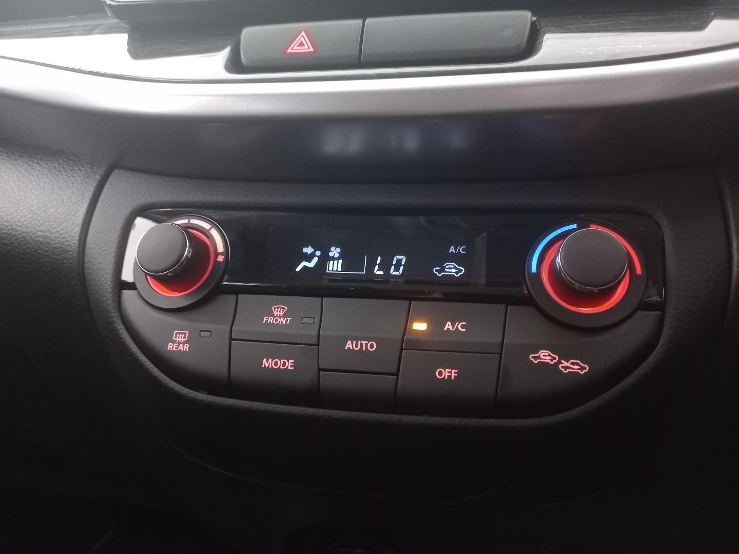 Suzuki XL6 1.5 GLX Auto for sale in Gauteng - Johannesburg - Carfind.co ...