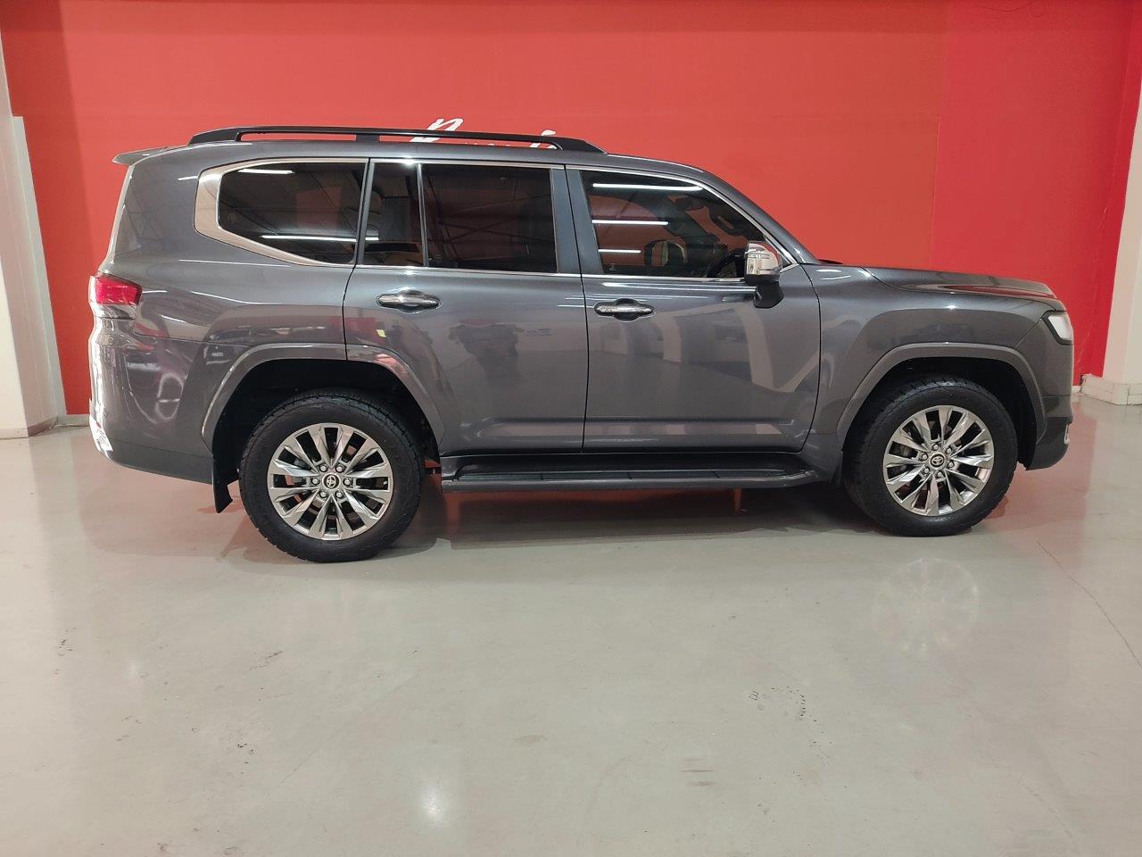 Used 2021 Toyota Land Cruiser 300 for sale in Sandton Gauteng - ID ...