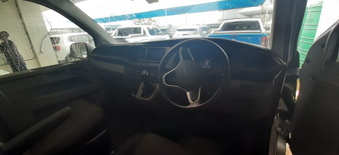 Used 2022 Volkswagen Light Commercial Kombi for sale in Pinetown ...