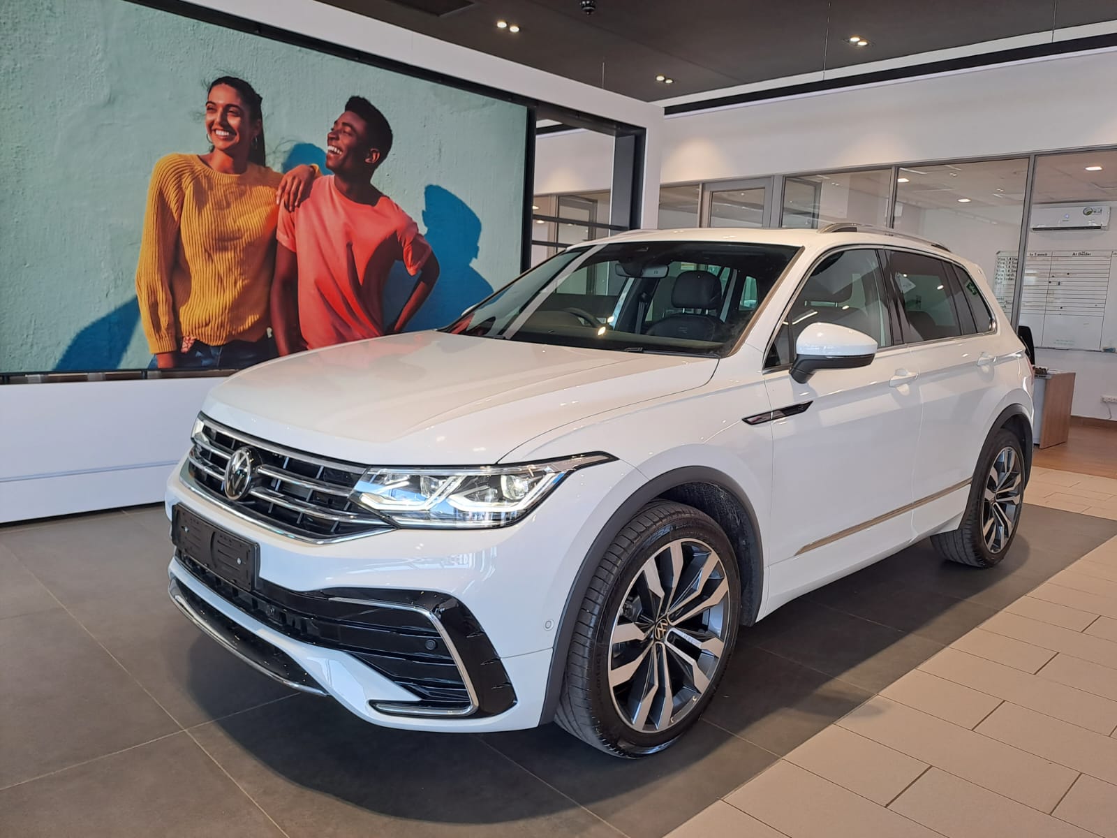 Volkswagen (VW) Tiguan Allspace 1.4 TSI R-Line DSG for sale in Gauteng ...