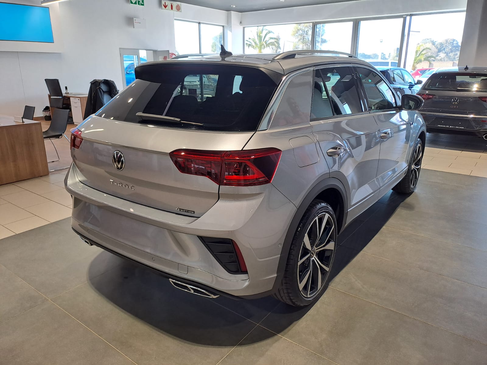 Volkswagen (VW) T-Roc 2.0 TSi 4Motion R-Line DSG for sale - R 714 900 ...