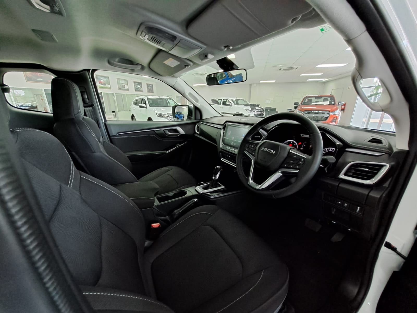 Used 2025 Isuzu D-MAX Extended Cab for sale in Richards Bay KwaZulu-Natal - ID: UI70527 | CARmag ...