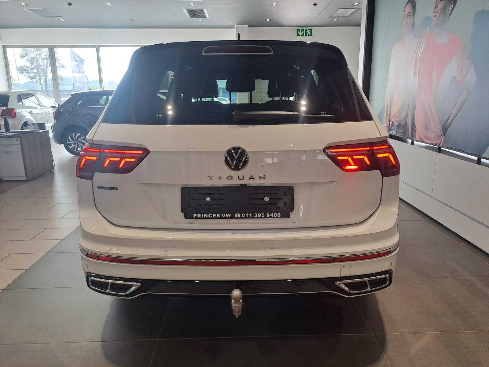 Volkswagen (VW) Tiguan Allspace 1.4 TSI R-Line DSG for sale in Gauteng ...