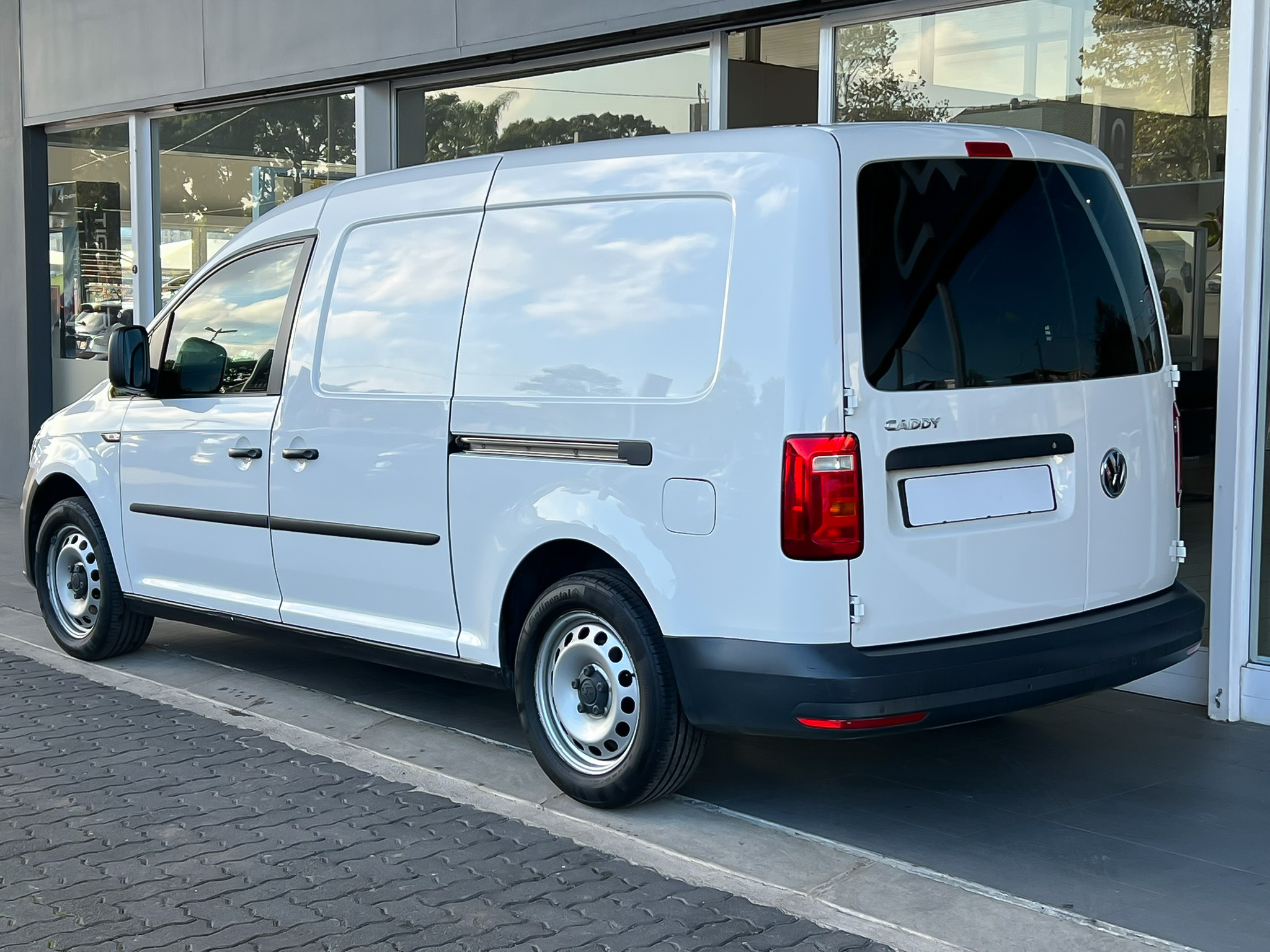 Used 2019 Volkswagen Light Commercial Caddy Panel Van for sale in ...