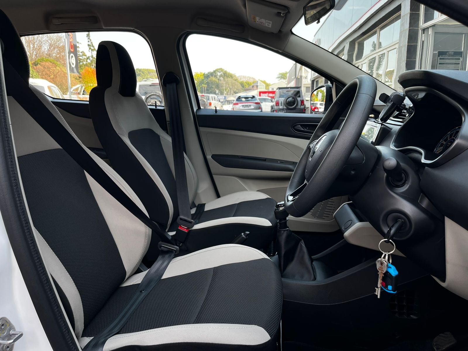 Demo 2025 Renault Triber for sale in Hillcrest KwaZulu-Natal - ID ...