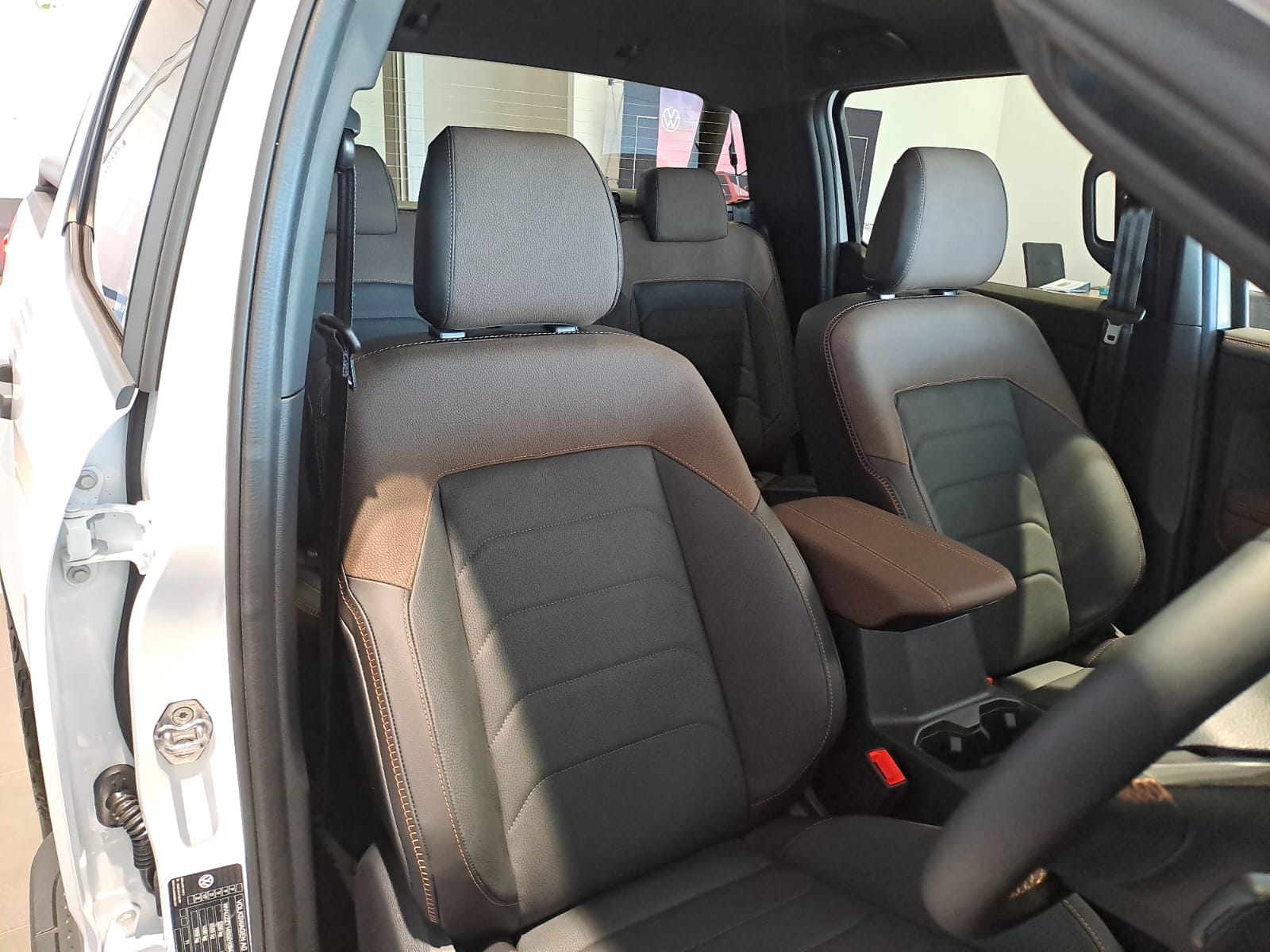 Volkswagen (VW) Amarok 3.0 TDI V6 (184kW) PanAmericana 4Motion for sale in Gauteng ...