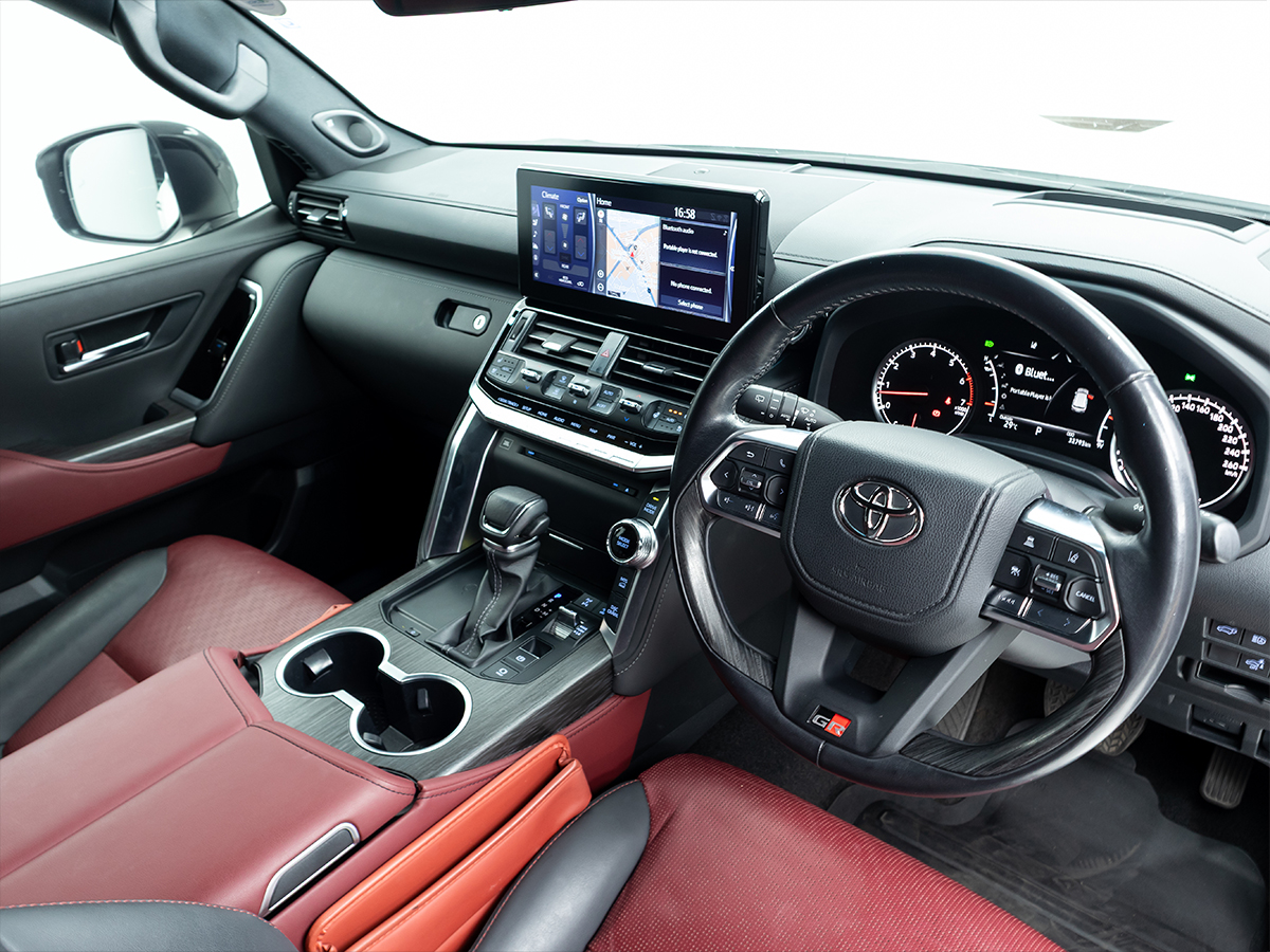 Toyota Land Cruiser 300 V6 3.5T GR-S for sale in Gauteng - Johannesburg ...