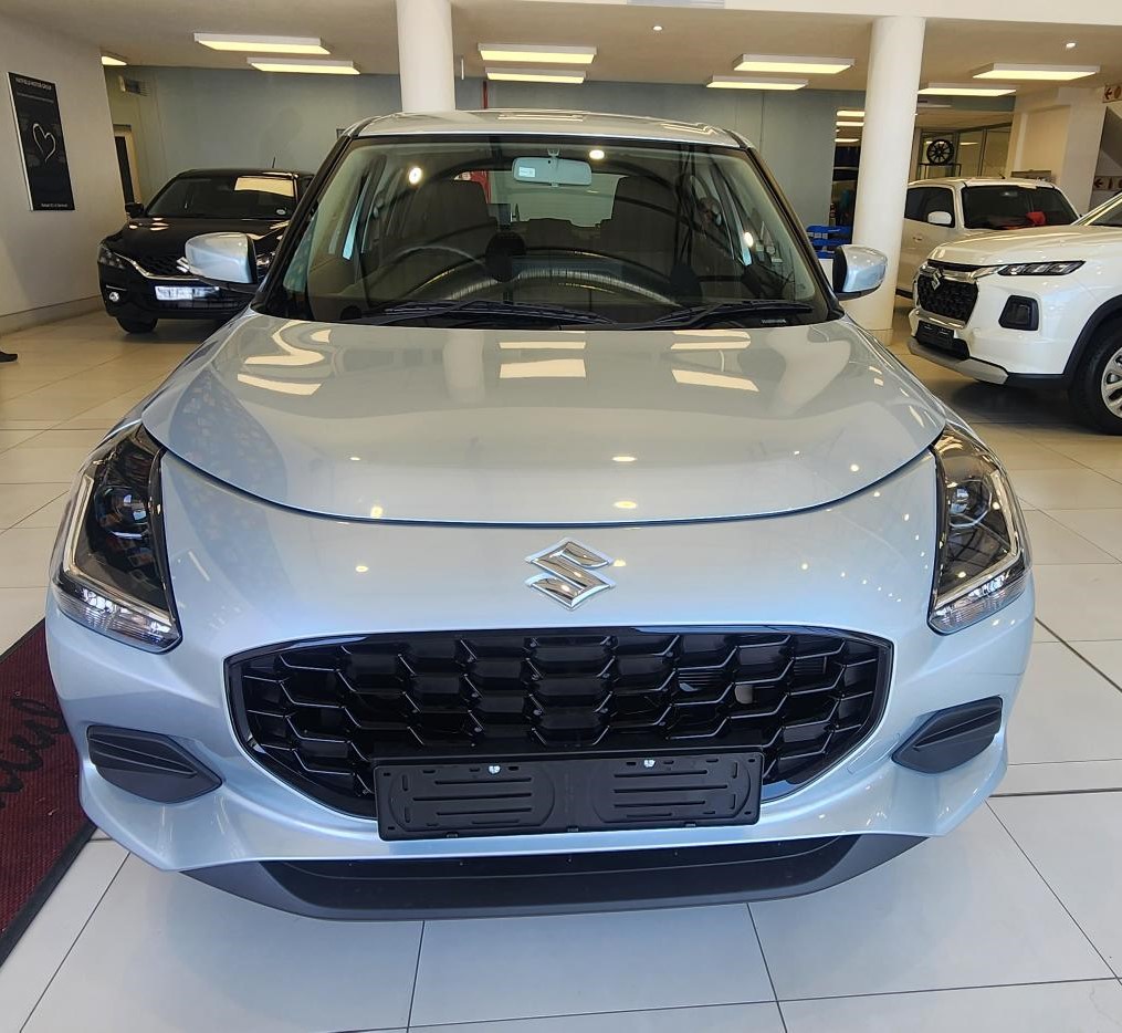 2025 Suzuki Swift 1.2 GL Q2FyTGlzdGluZzo1MTEwMTE R245900 | Avo Auto