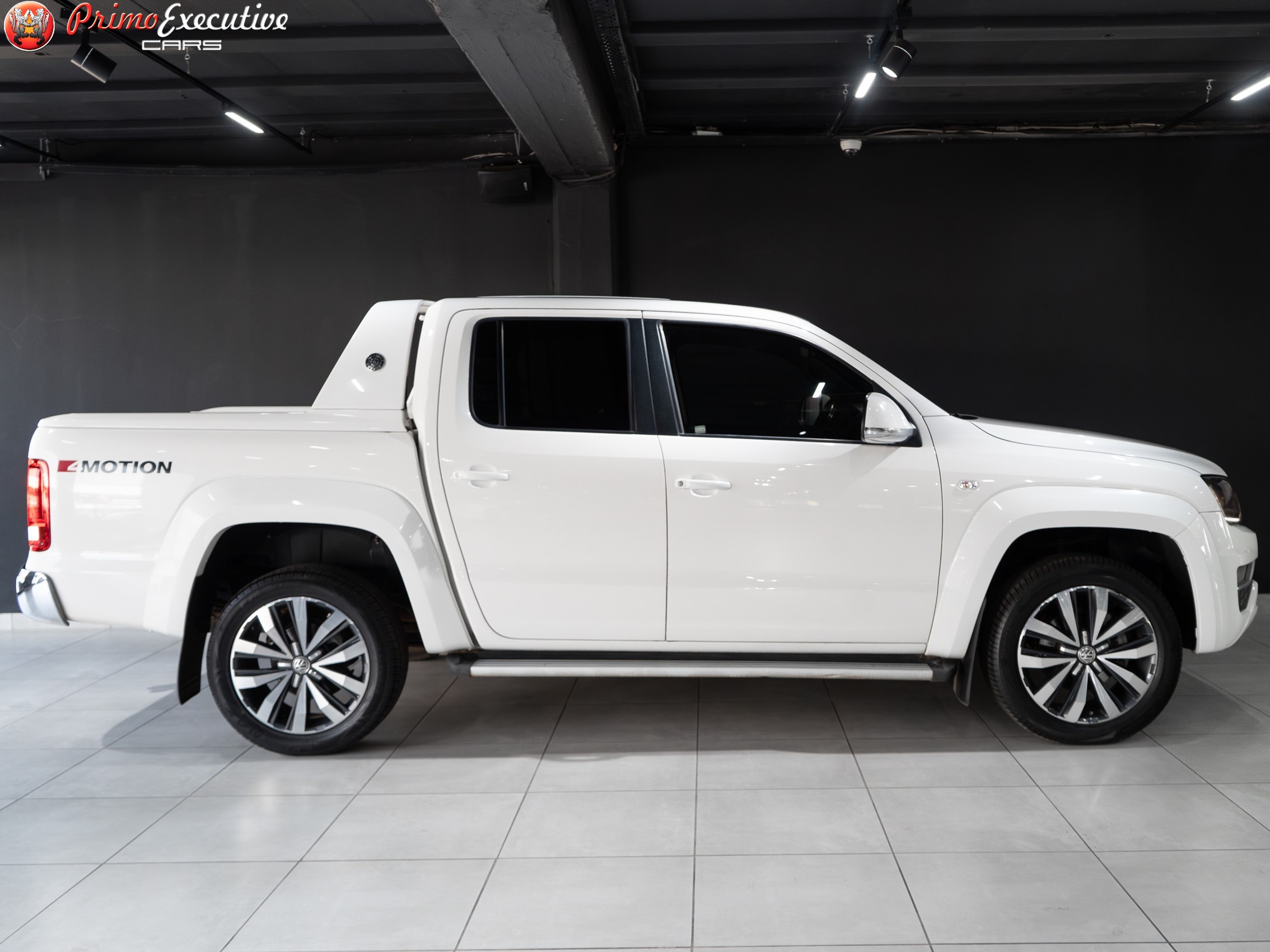 Used 2021 Volkswagen Light Commercial Amarok Double Cab for sale in ...