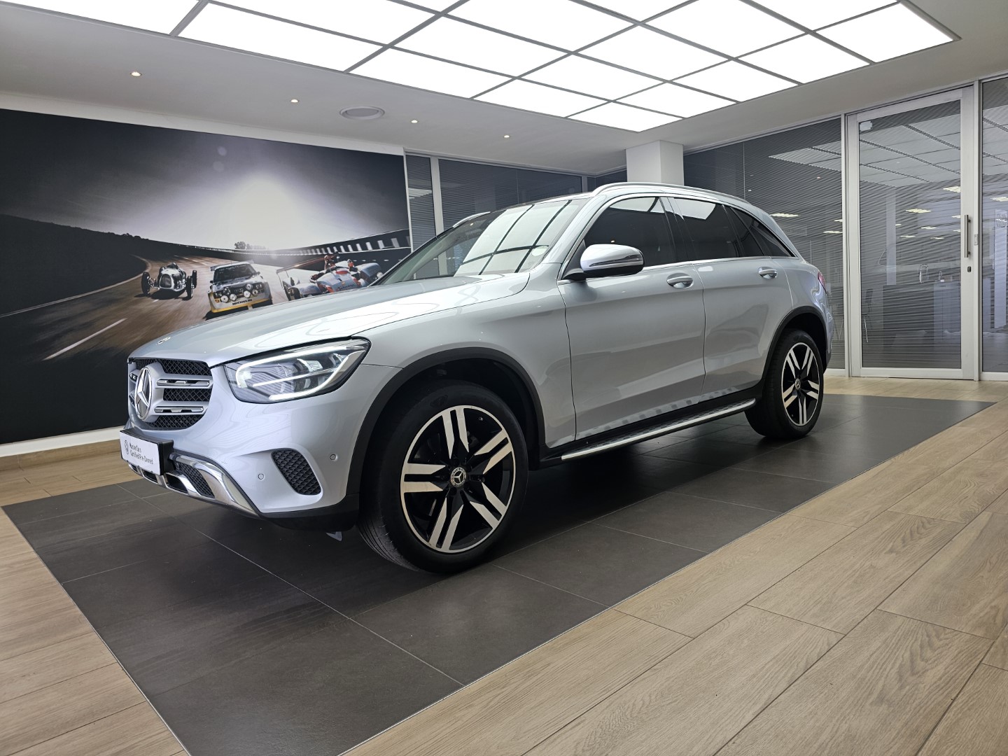 2021 Mercedes Benz GLC Class GLC 220d 4Matic Q2FyTGlzdGluZzo1MzczNjg ...