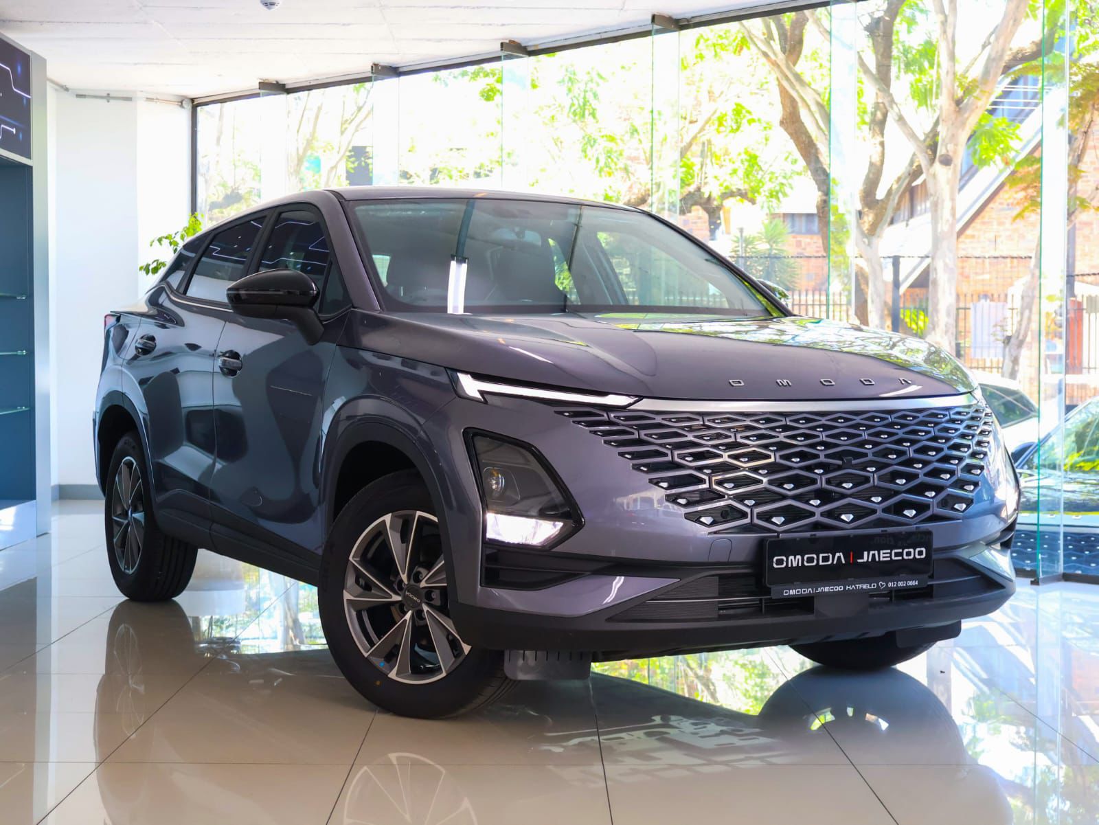 2025 Omoda C5 1.5 Street Q2FyTGlzdGluZzo1NTA4MDA R329900 | Avo Auto