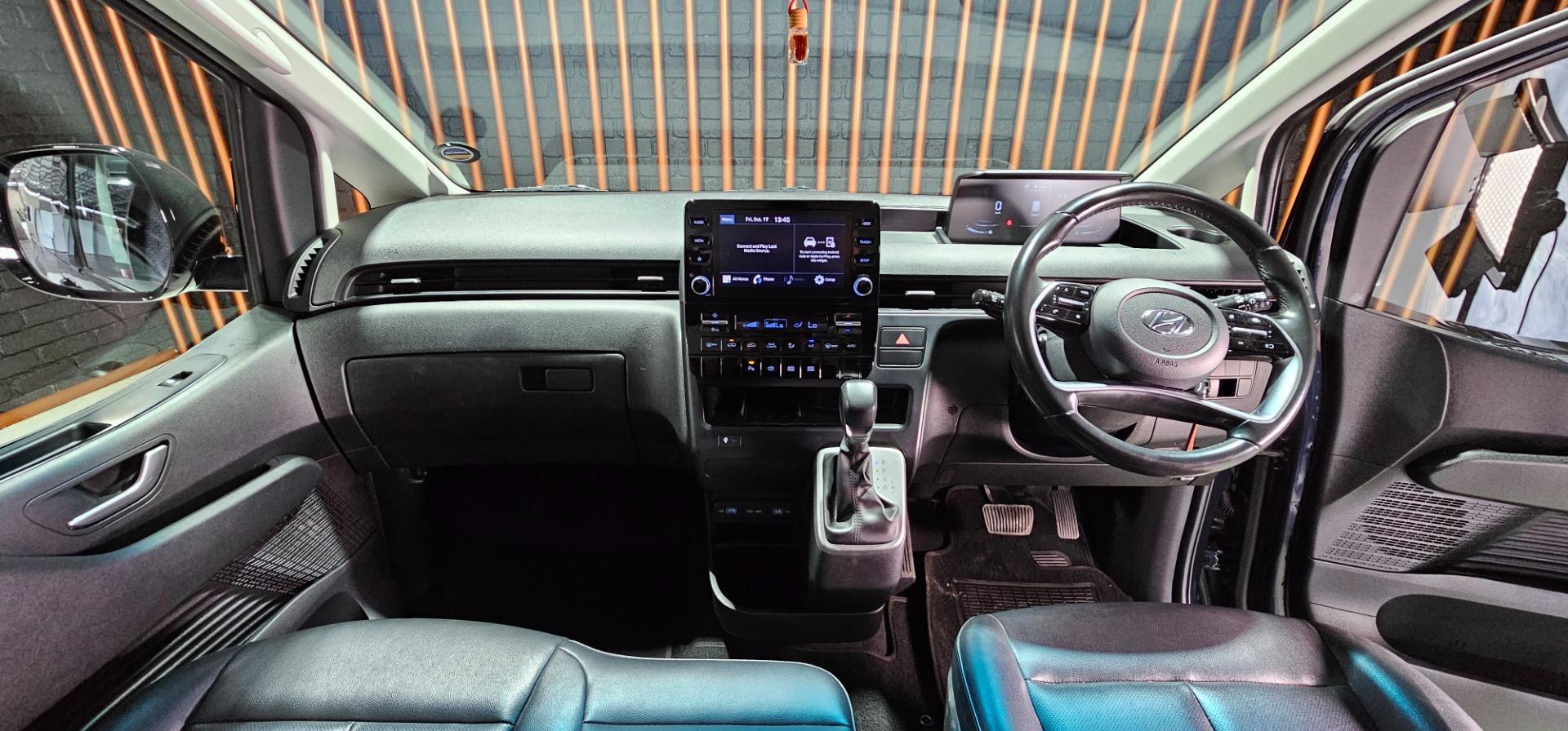 Hyundai Staria 2.2D Executive (9 Seater) for sale in Gauteng - Pretoria ...