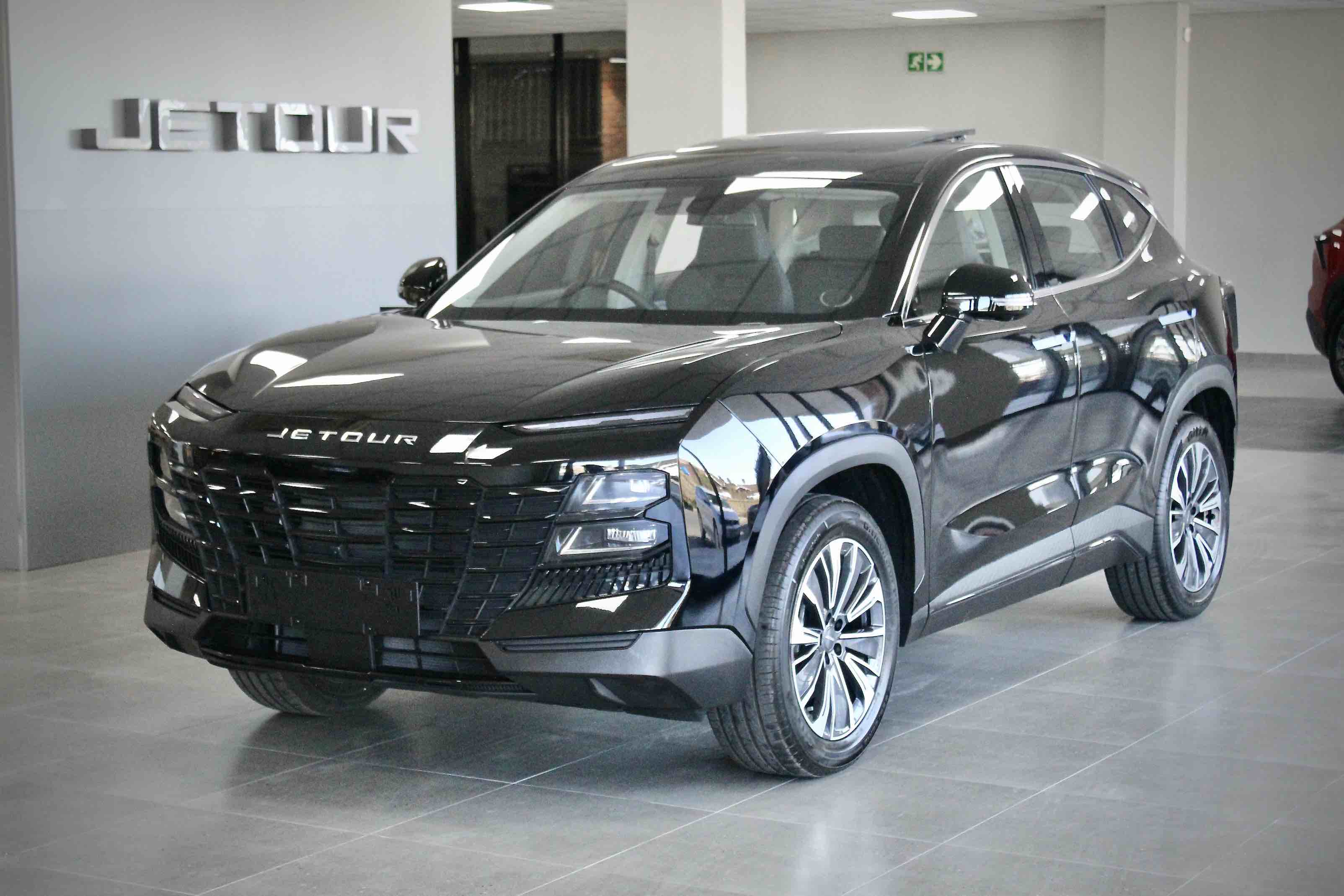 2025 Jetour Dashing 1.5T Deluxe Q2FyTGlzdGluZzo1NjQ0MzA R469900 | Avo Auto