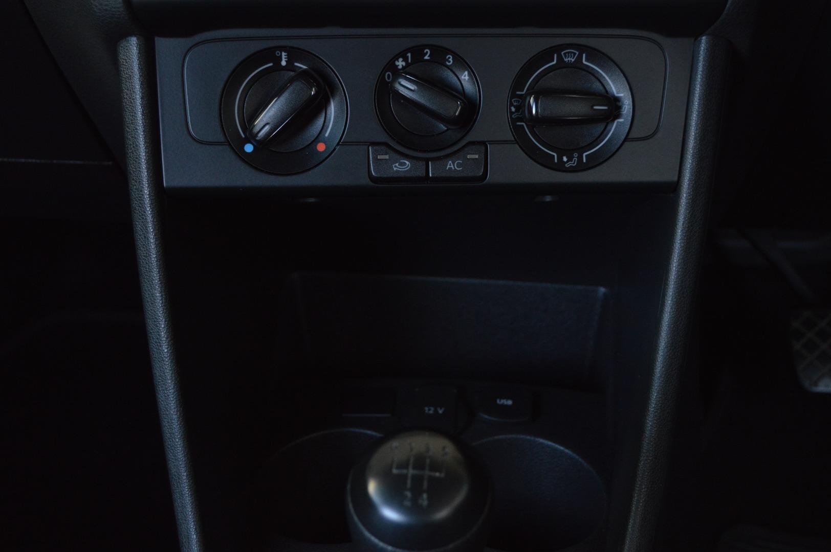 Volkswagen (VW) Polo Vivo Hatch 1.4 for sale in Eastern Cape - Port ...