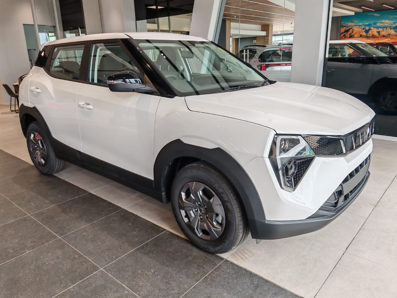 Mahindra XUV 3XO 1.2T MX3 Auto for sale in KZN - Newcastle - Carfind.co ...