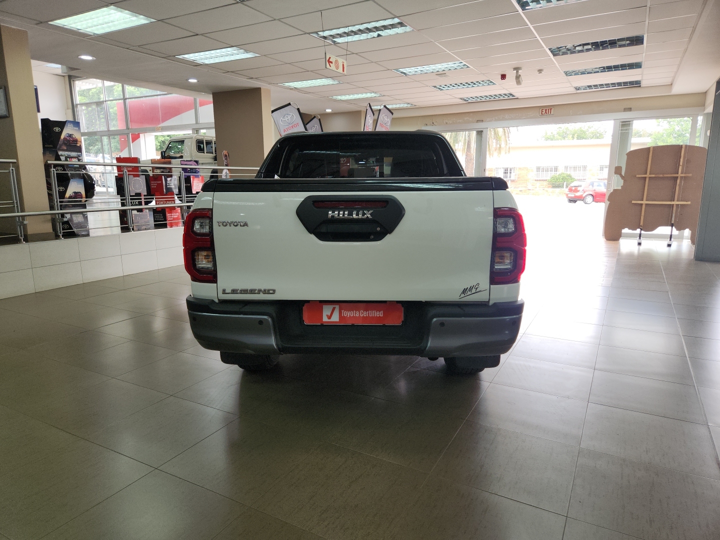 Toyota Hilux Legend 2.8 GD-6 RB Legend RS Double Cab Auto (MHEV) for ...