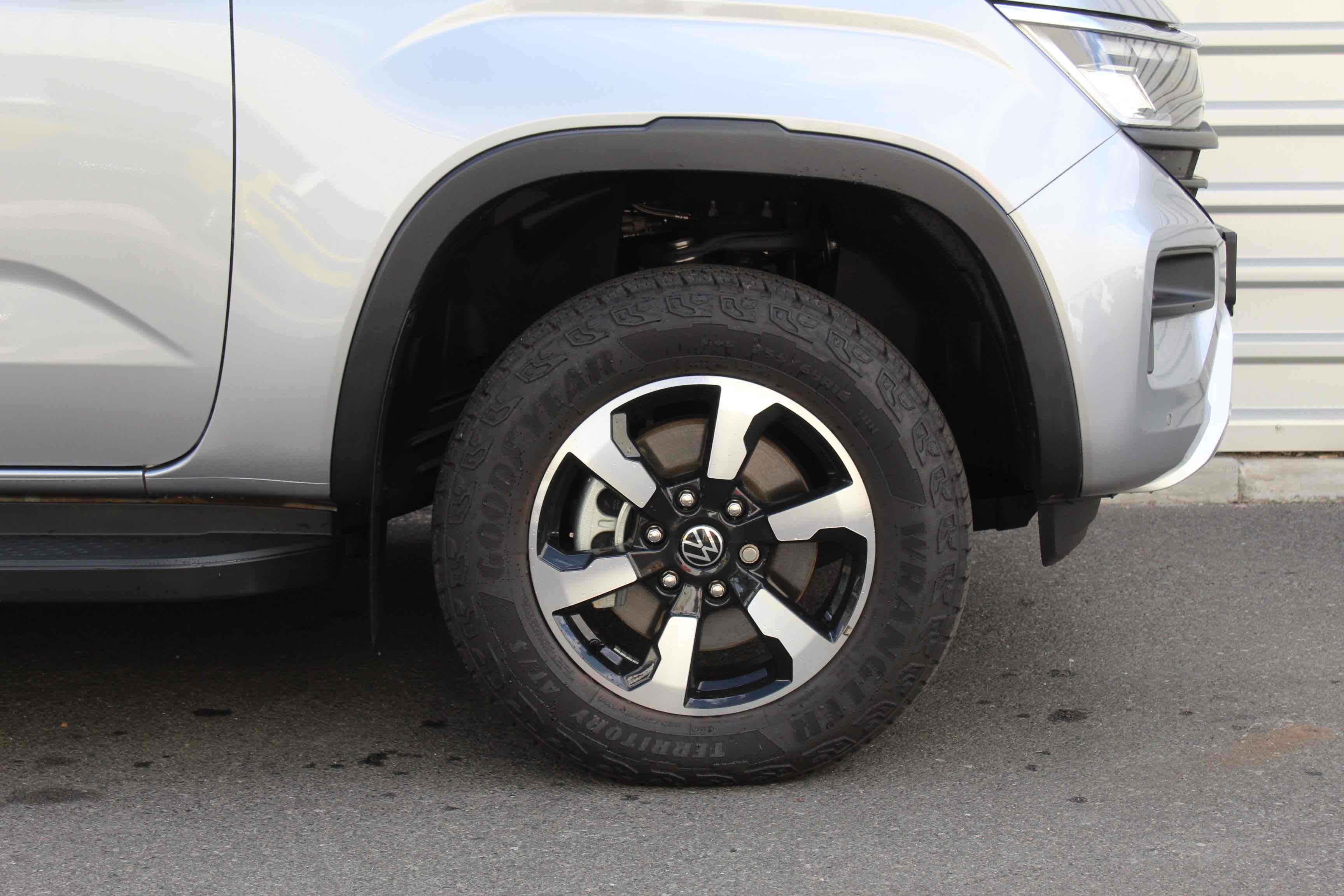 Used 2025 Volkswagen Light Commercial Amarok for sale in Somerset West ...